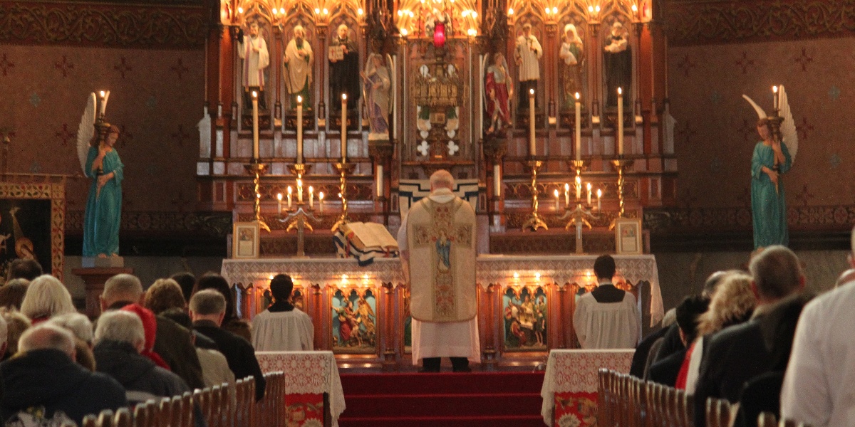 Diversos estudos sobre do símbolo dos apóstolos, chamado o credo